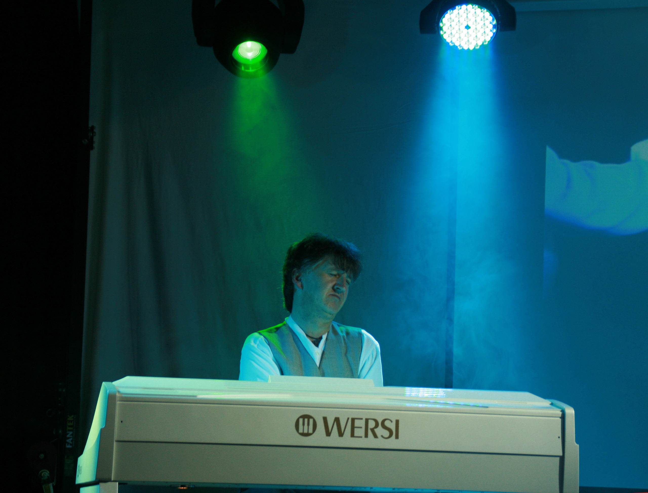 ÜBER UNS - EN - Orgeln und Keyboards